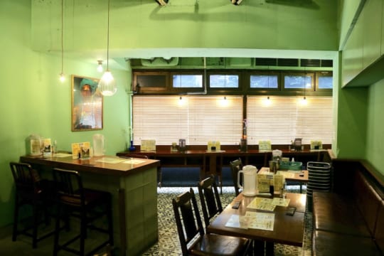 赤坂で30年続いた名店のカレーを継承「FISH 新宿」【新宿おすすめランチ】 | TABIZINE～人生に旅心を～