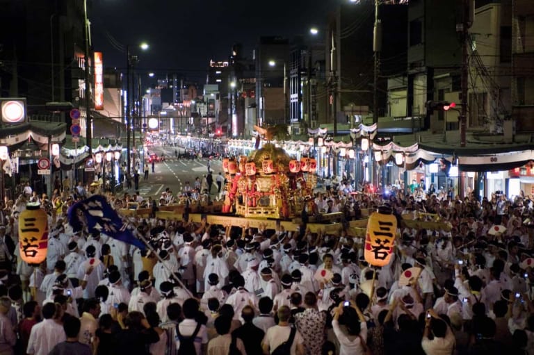 【日本三大祭り】東京「神田祭」・京都「祇園祭」・大阪「天神祭」の歴史と見どころ | TABIZINE～人生に旅心を～