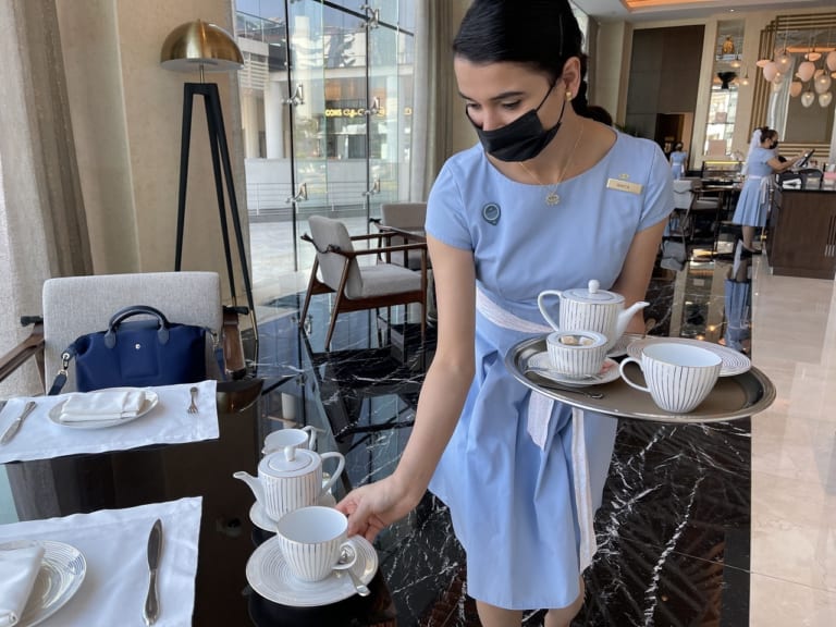 鍵で開く宝石箱アフタヌーンティーに感動！ドバイのオベリスク塔型ホテルが楽しすぎた【ドバイ現地ルポ3】 | TABIZINE～人生に旅心を～