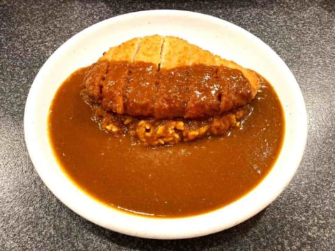 【京都駅ランチ】改札すぐの穴場的カレー専門店「スパイシー・マサラ」人気メニューTOP3 | TABIZINE～人生に旅心を～