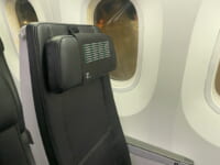 JAL系LCC「ZIPAIR」の乗り心地は？座席・機内食・オリジナルグッズも紹介！ | TABIZINE～人生に旅心を～