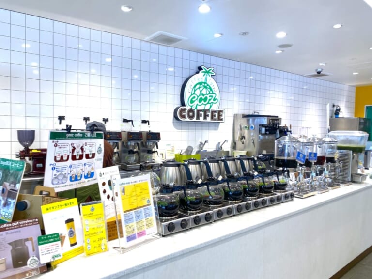 【横浜のおしゃれローカルコンビニ！】12種のコーヒーがおいしい「gooz いちょう並木通り店」 | TABIZINE～人生に旅心を～
