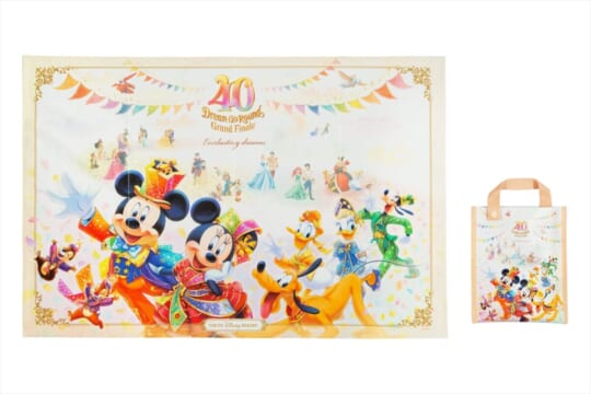 【東京ディズニーリゾート40周年新作グッズ＆お菓子35選】1月23日発売！グランドフィナーレの祝祭感あふれるアイテムたち | TABIZINE～人生に旅心を～