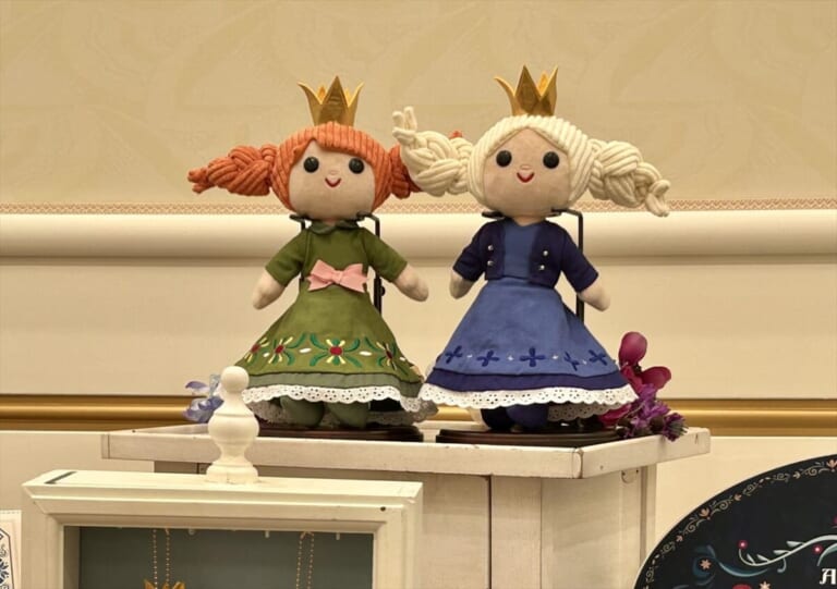 【東京ディズニーシー】ファンタジースプリングス新作グッズ55選！お菓子や可愛いカチューシャも！ | TABIZINE～人生に旅心を～