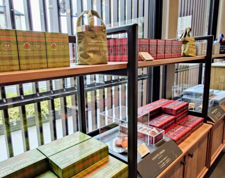 【御用邸チーズケーキの進化系も！】日光駅チカのカフェ「チーズガーデン THE NIKKO」の和パフェやおすすめメニュー紹介！ | TABIZINE～人生に旅心を～