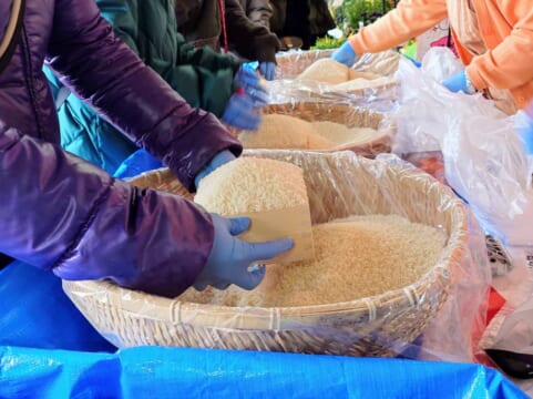 【500円で野菜とお米が詰め放題！】千葉「道の駅木更津うまくたの里」の注目イベント＆おすすめのご当地商品 | TABIZINE～人生に旅心を～