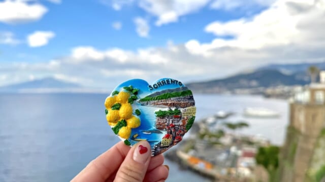 たった7ユーロで南イタリア満喫！ヴェスヴィアーナ鉄道で行くポンペイ遺跡とソレント日帰り旅 | TABIZINE～人生に旅心を～