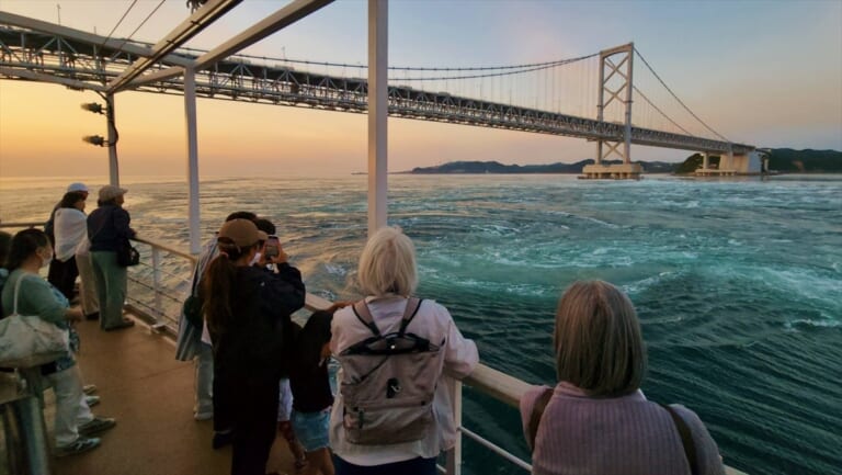 【淡路島発サンセットクルーズ】夕日と渦潮のコラボが美しい！9月6日・7日の2日間限定で開催 | TABIZINE～人生に旅心を～