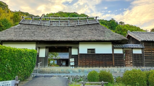 【静岡1泊2日モデルコース】東海道を“体験で味わう”！お茶染め・鰹節削り・温泉・緑茶診断…… | TABIZINE～人生に旅心を～